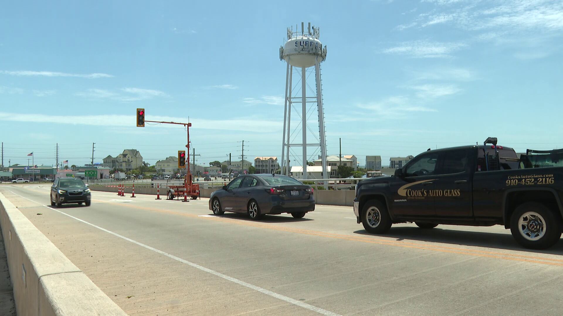Temporary traffic signal remains in place at busy Surf City roundabout