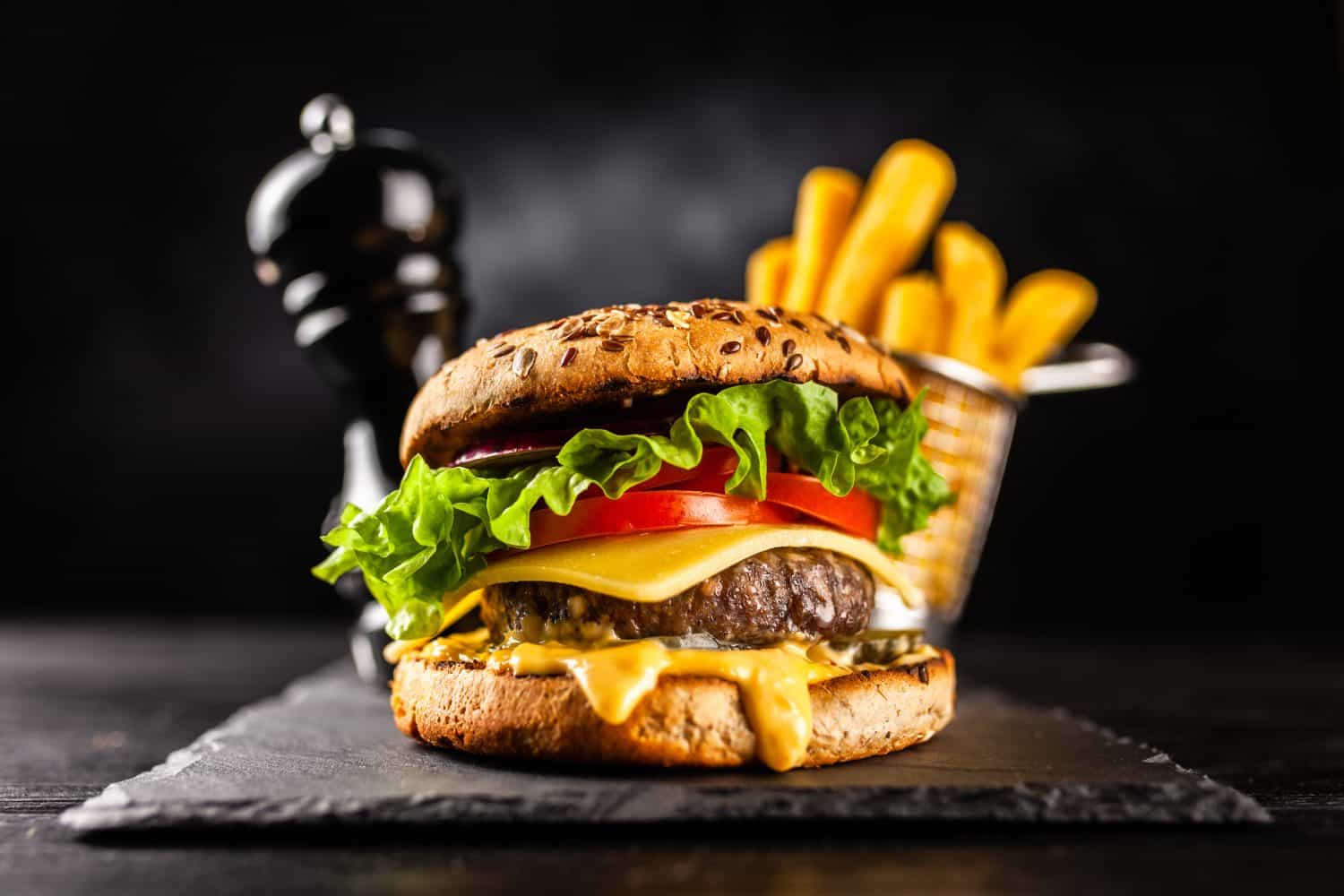Whataburger is great, but these 8 burger chains are even better