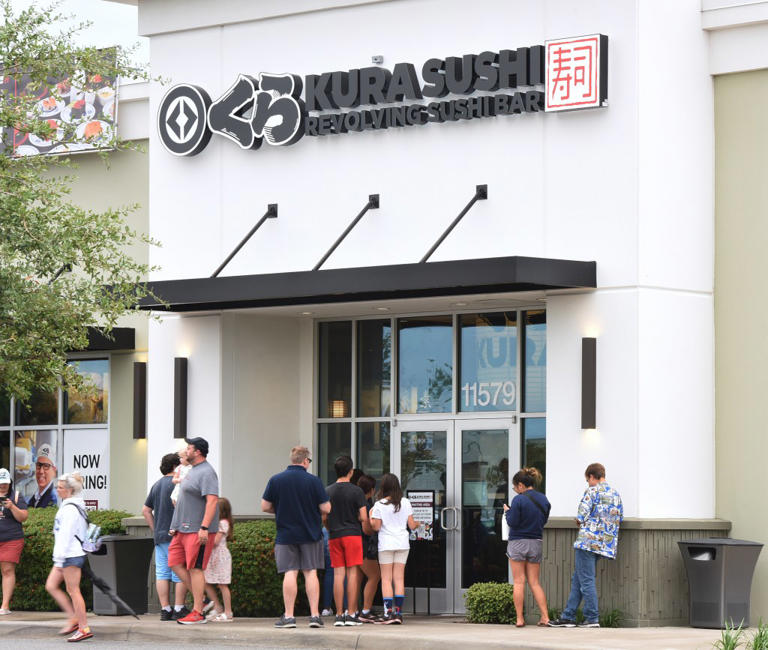 Trump buys huge stake in popular Los Angeles conveyor sushi chain