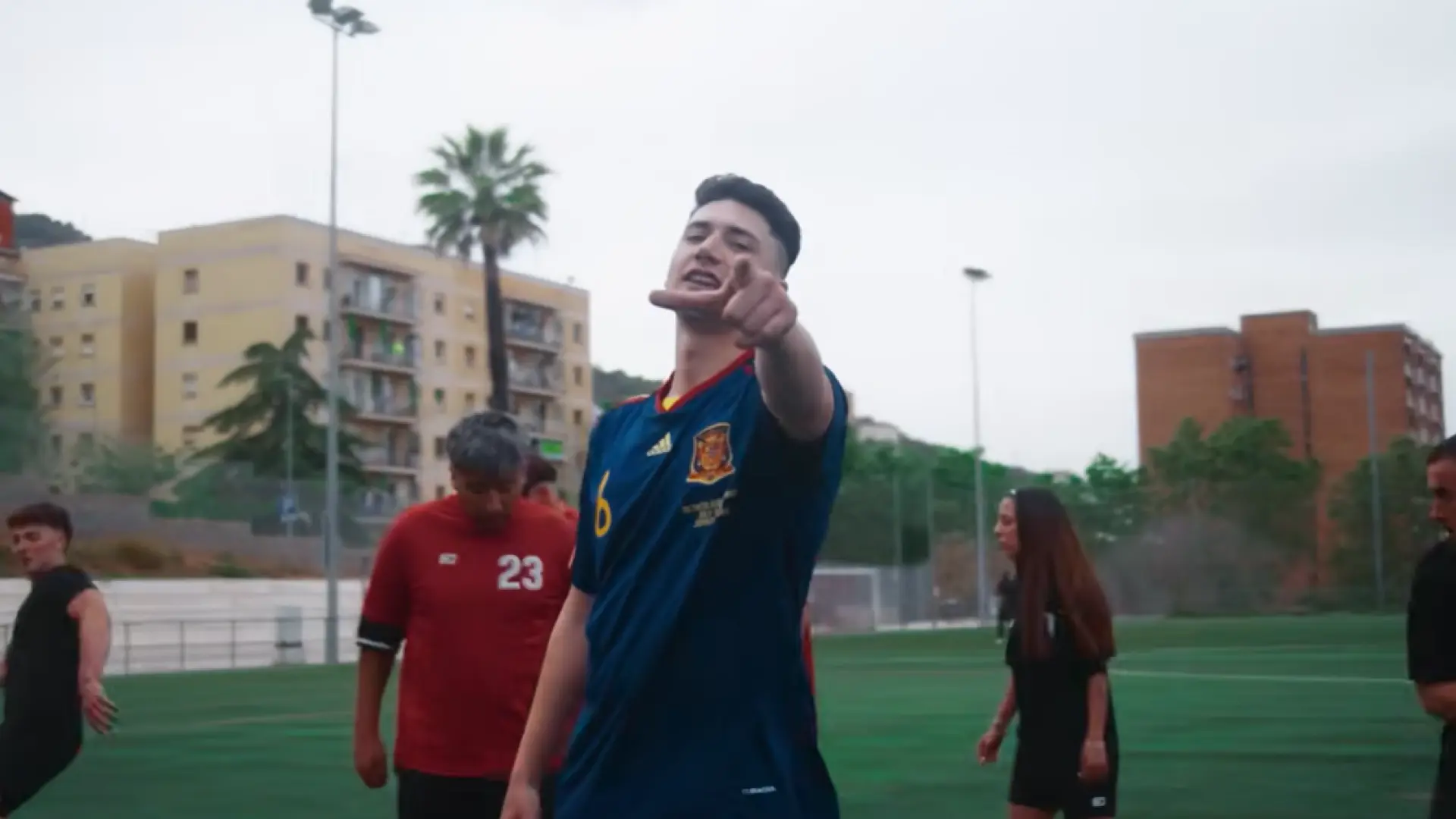 'Yo soy español', la nueva canción del rapero Swit para apoyar a España ...
