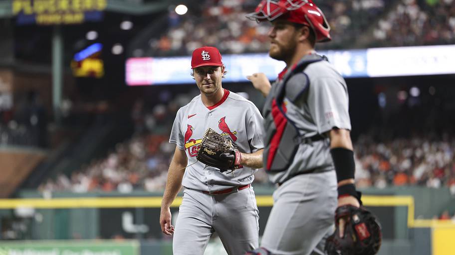 Cardinals starter's colorful way to learn from starts is paying off