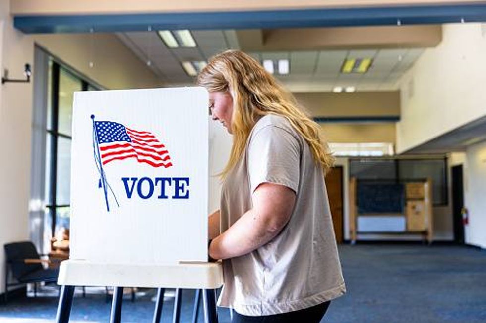No candidates for school board; Lew-Port turns to write-ins