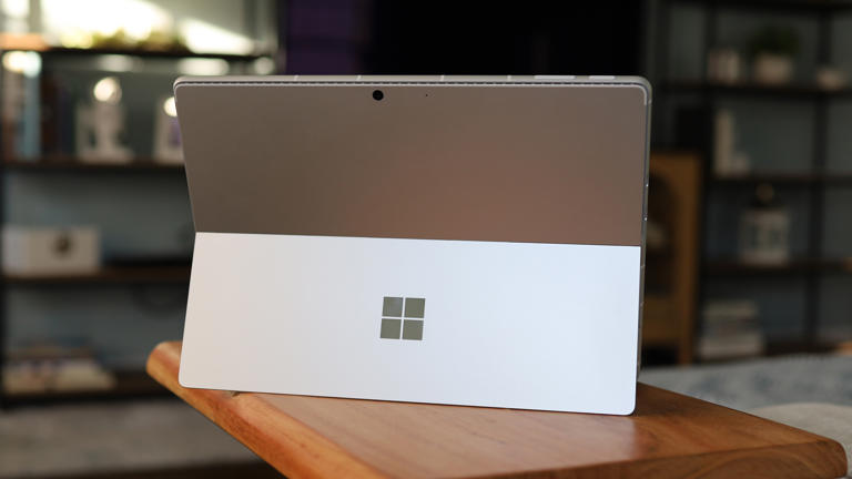 Surface Pro comes roaring back with a powerful Intel mobile CPU in an ...