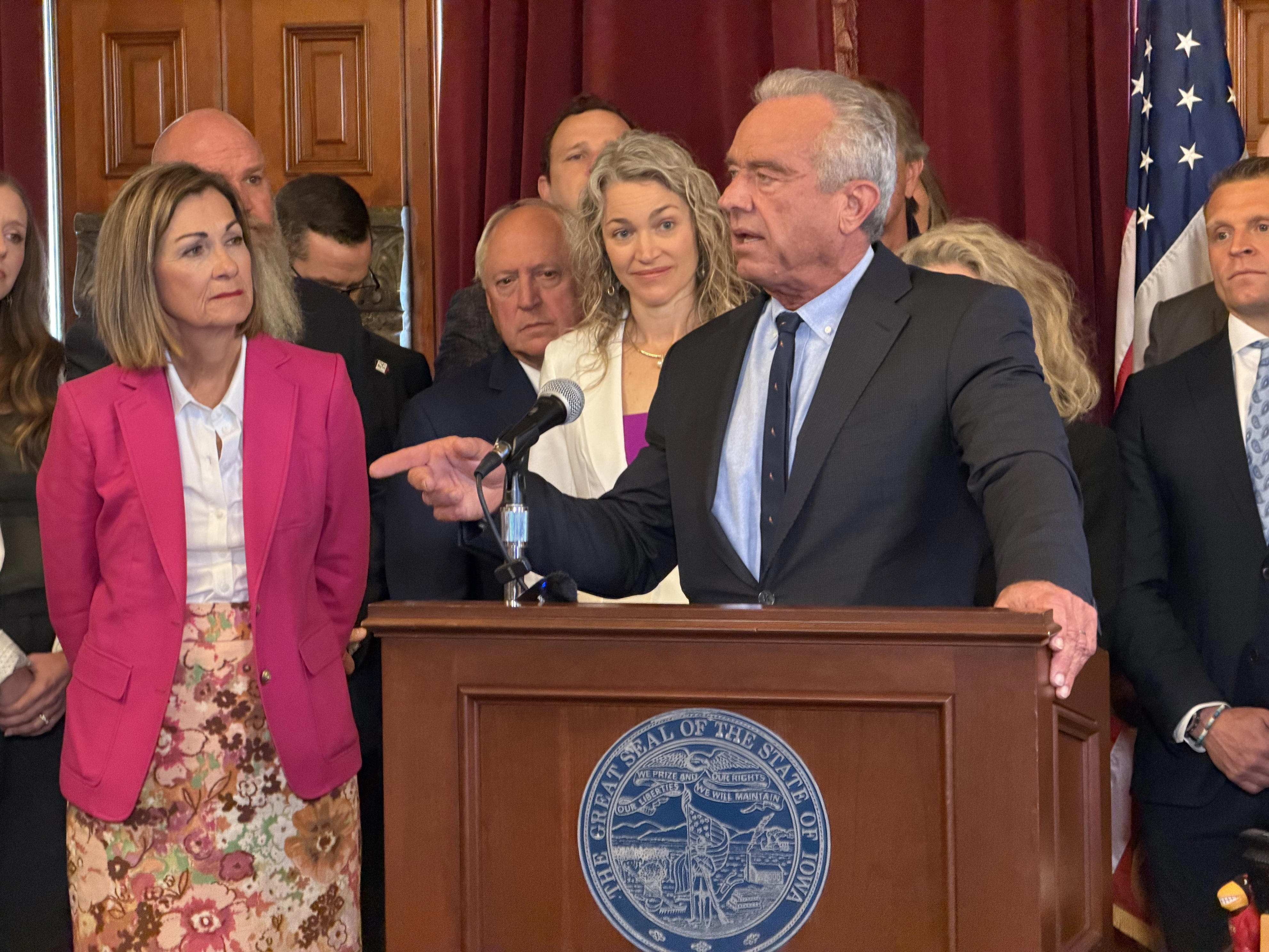 Libertarian says Zach Nunn, RFK Jr. pushed him to exit US House race