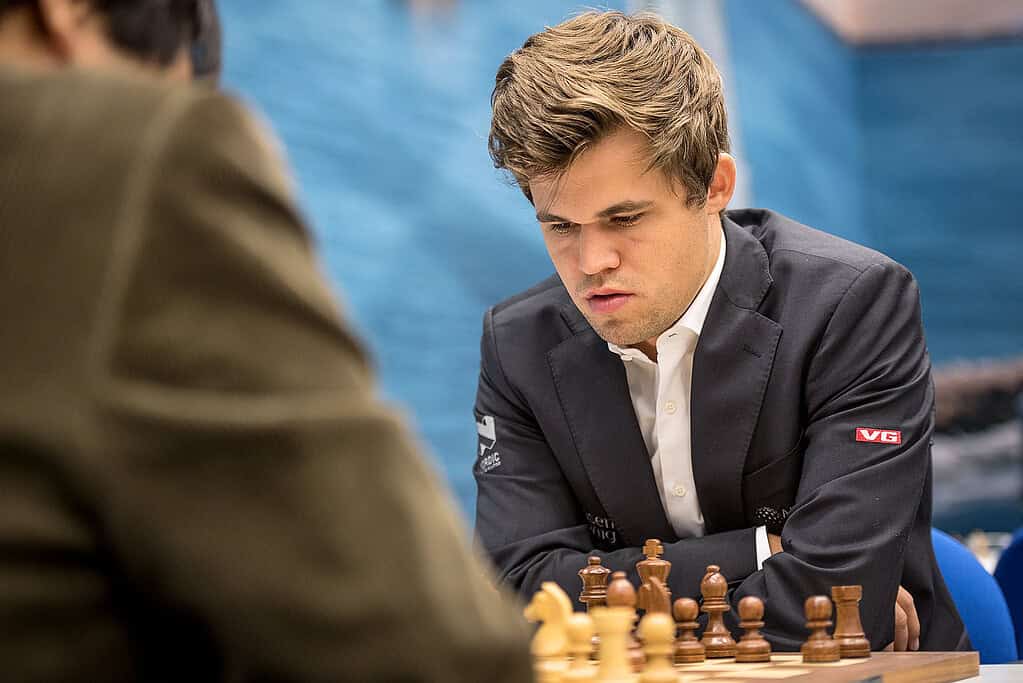 A study of 215,000 chess moves reveals when intuition beats slow thinking