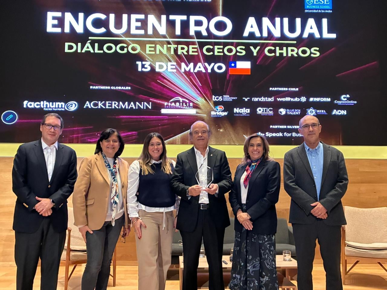 Gerente general de Bci recibió premio por su liderazgo en gestión de ...