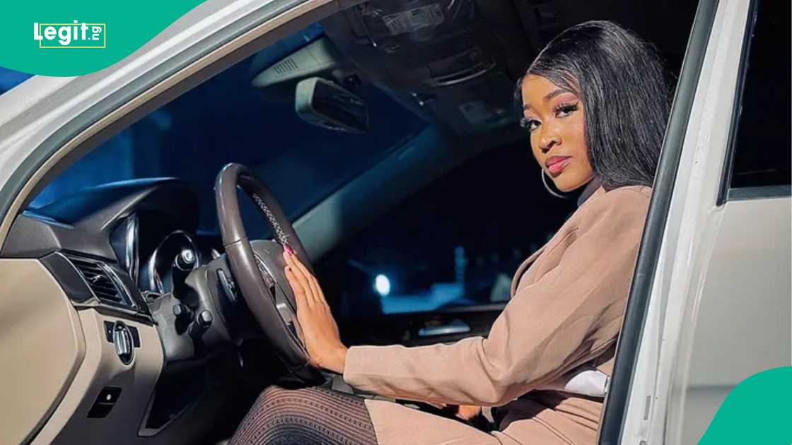 Video as Nigerian lady criticises car owner for driving corolla