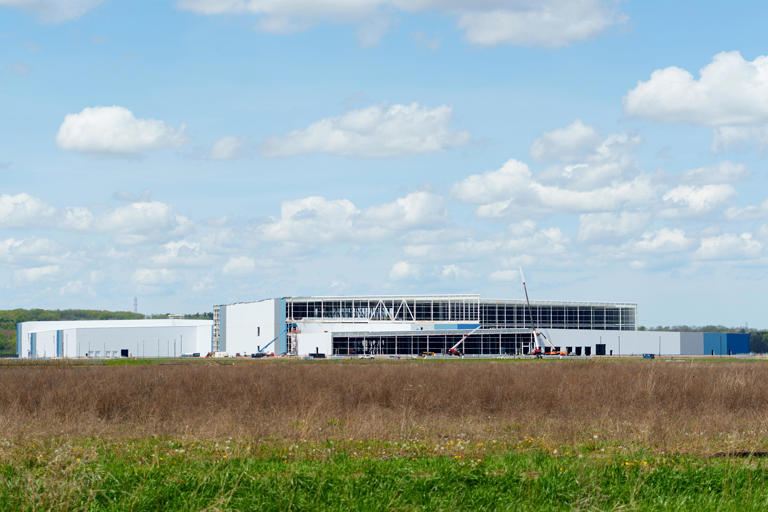 General Motors and Samsung SDI battery plant to pause construction