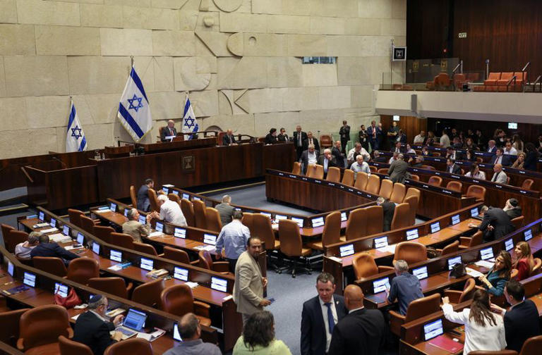 Israel takes step toward snap election as Knesset votes to dissolve