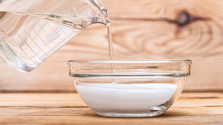 Popular oven cleaning hacks you should avoid at all costs (& 5 to try ...