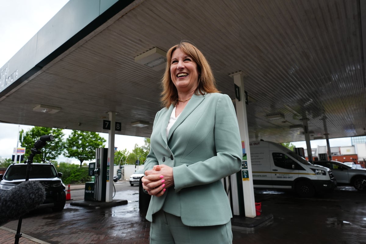 Rachel Reeves hits back at flag-waving heckler over bad manners