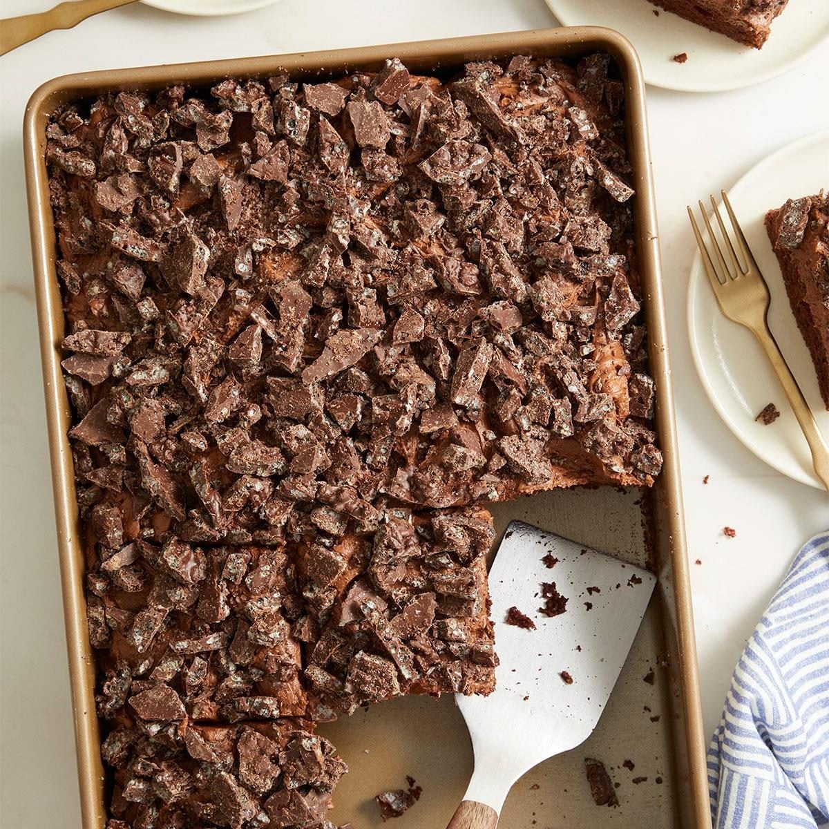 Chocolate crunch cake