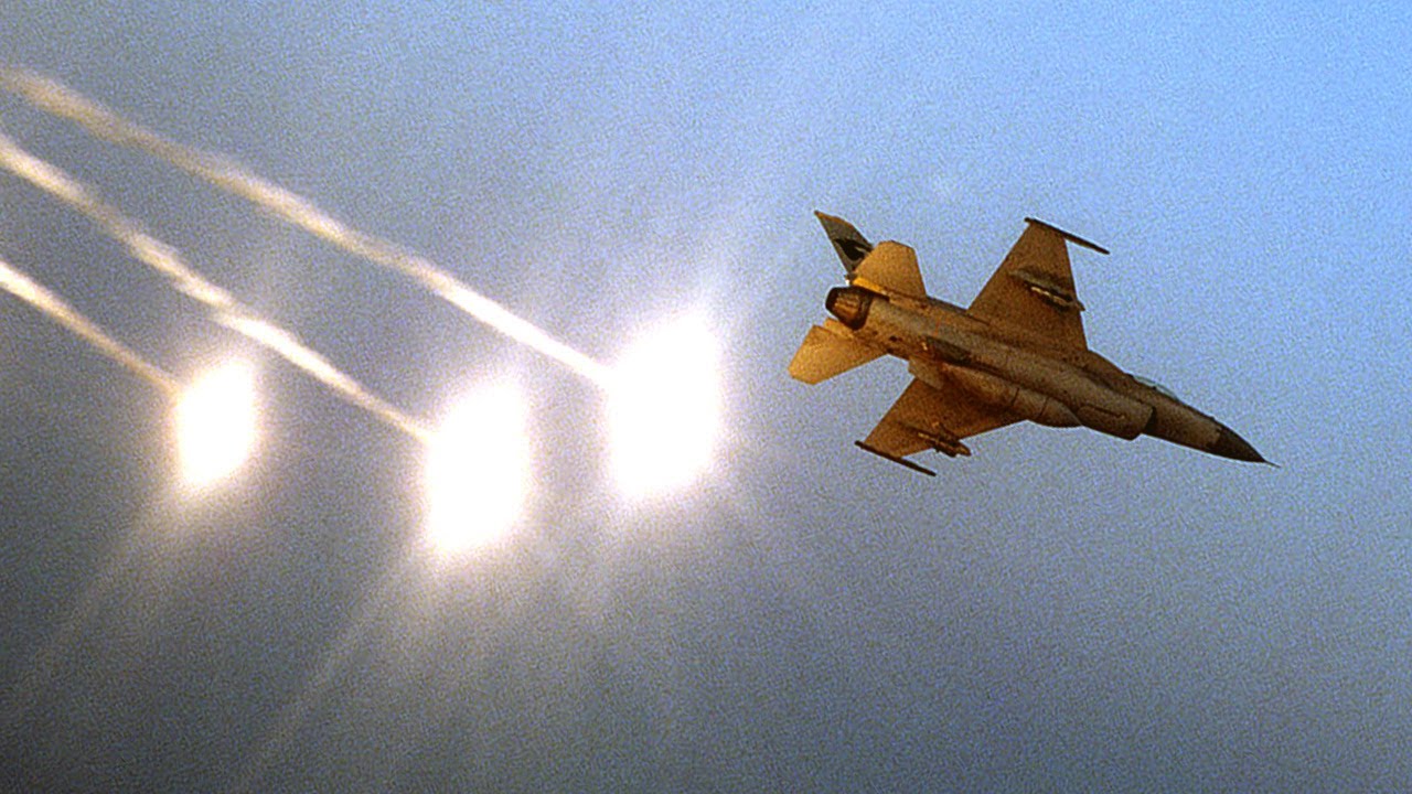 Cockpit footage shows F-16 pilot surviving a missile nightmare over Iraq