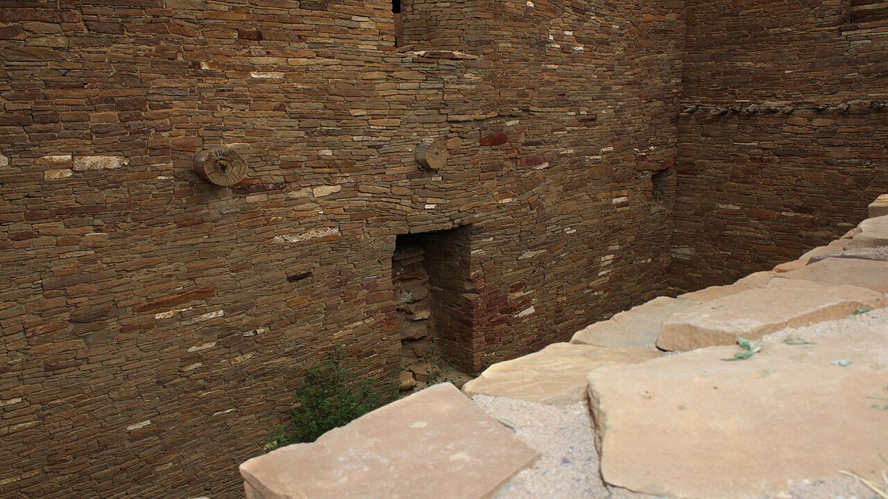 New Mexico has a canyon with 1,000-year-old stone cities and almost no ...