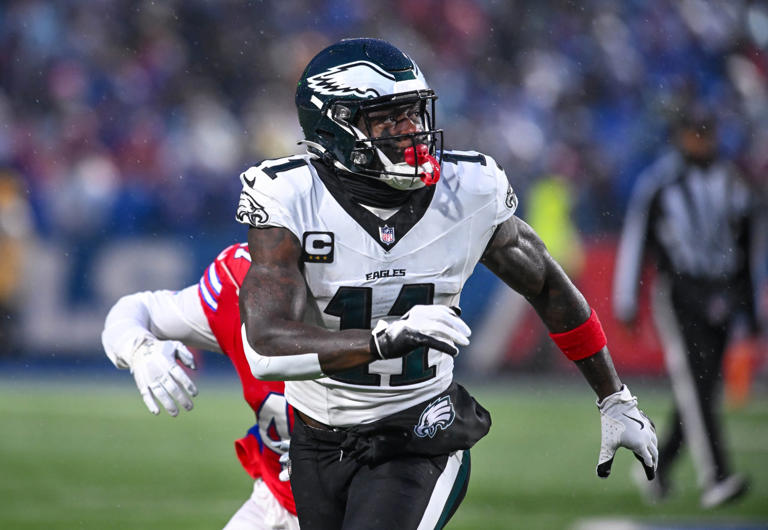 AJ Brown trade twist: Patriots could face stiff competition