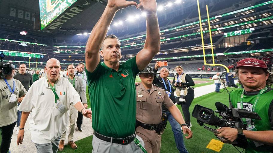 Miami's next major EDGE target has Hurricanes in loaded 6-team finalist ...