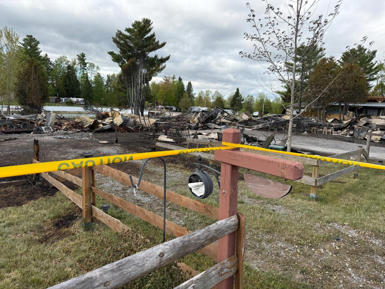 12 mobile homes lost in fire east of Ottawa