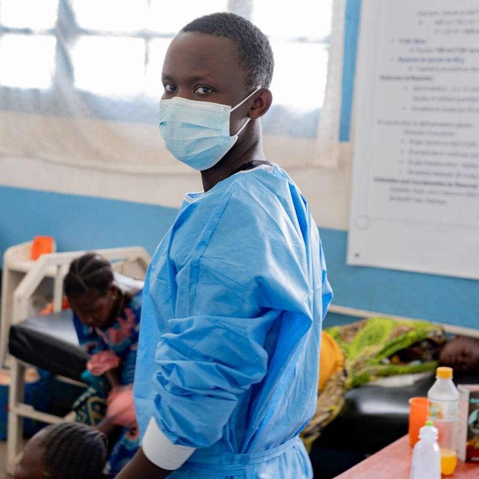 Action Medeor versorgt Ebola-Region mit Schutzausrüstung
