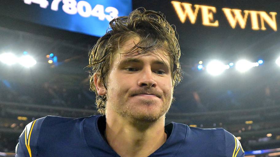 Melvin Gordon is writing checks Chargers fans need Justin Herbert to cash
