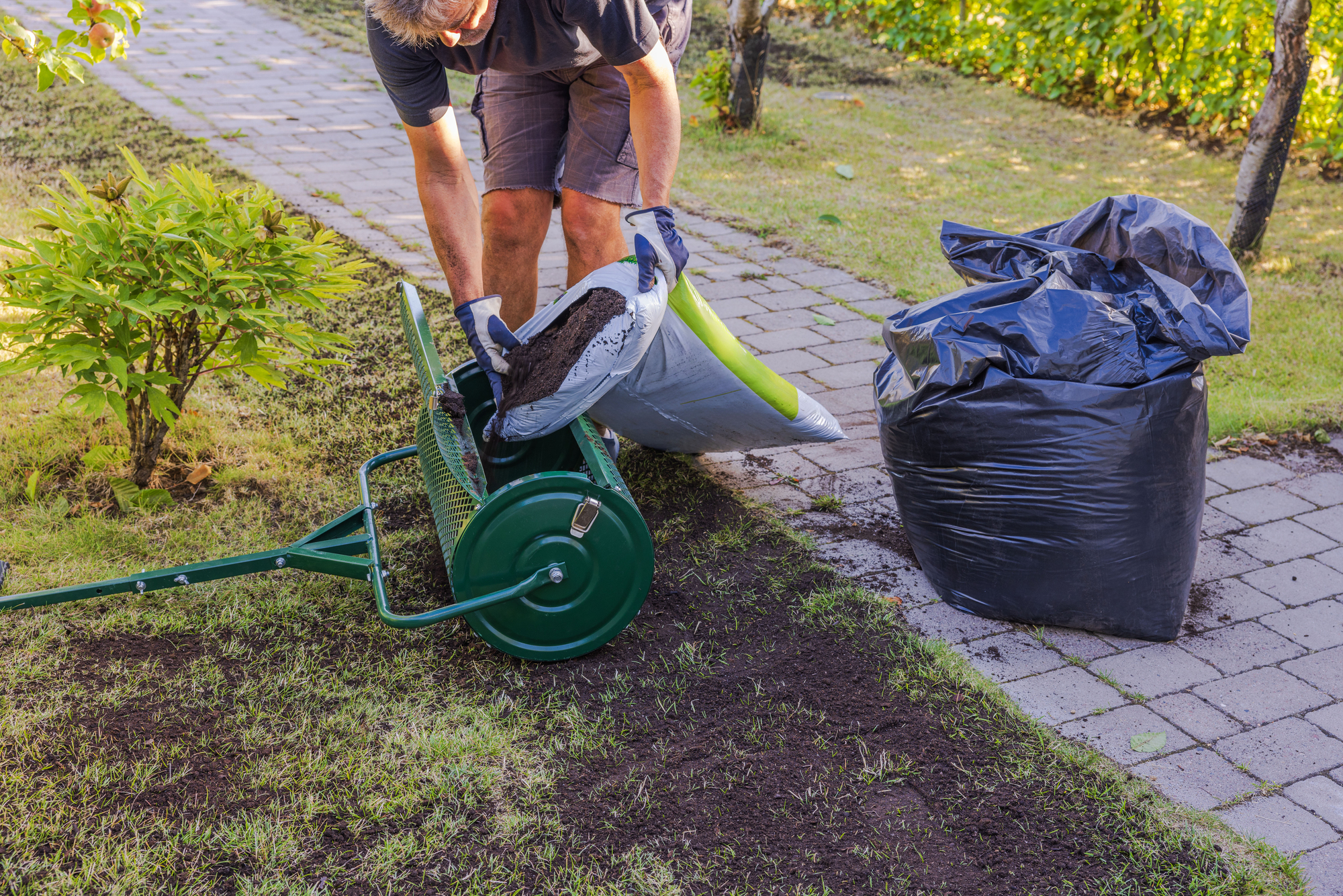 Sandy soil lawns brown first in dry spells (and how to fix it)