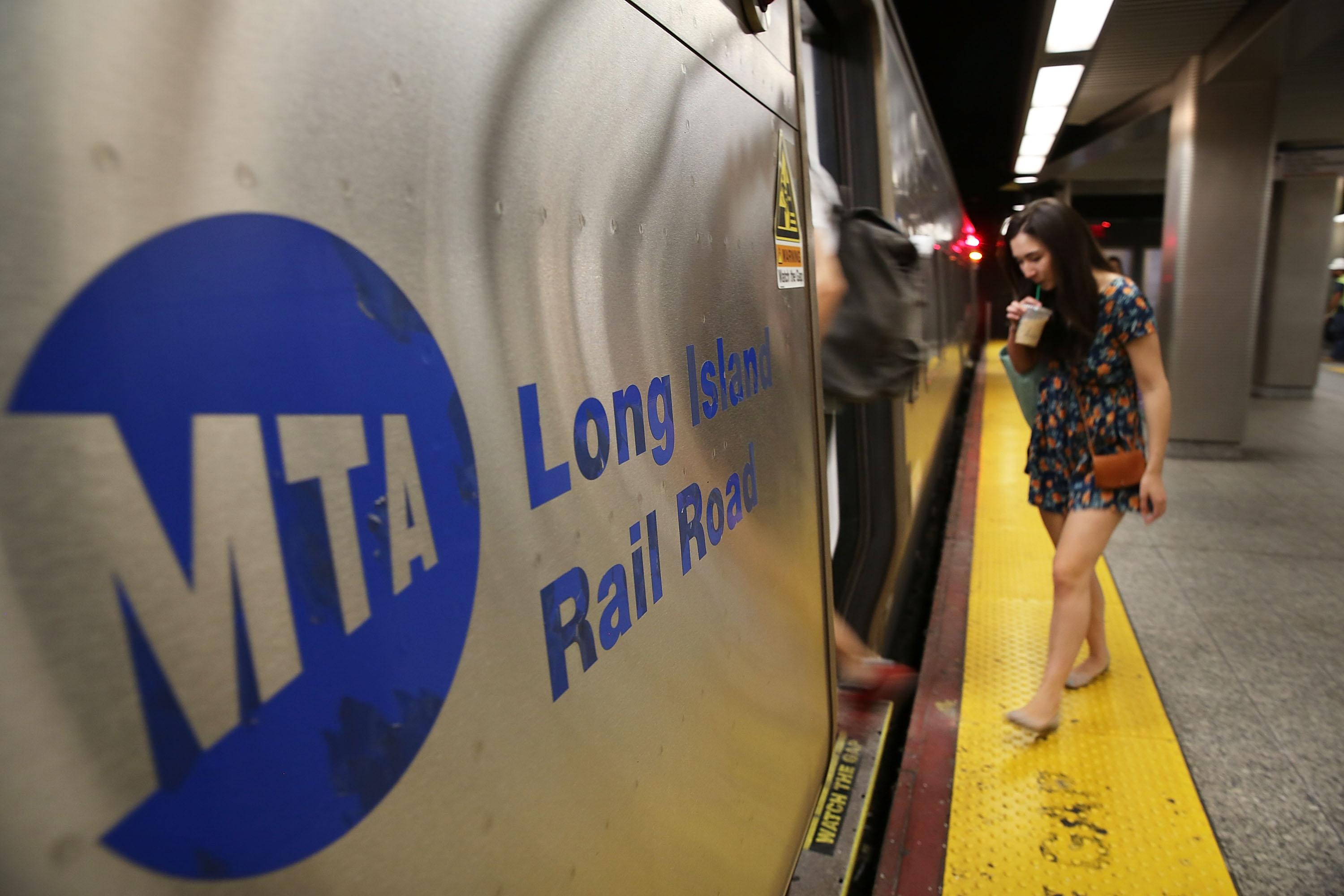 Deal reached to end Long Island Railroad strike