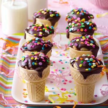 Strawberry muffin cones
