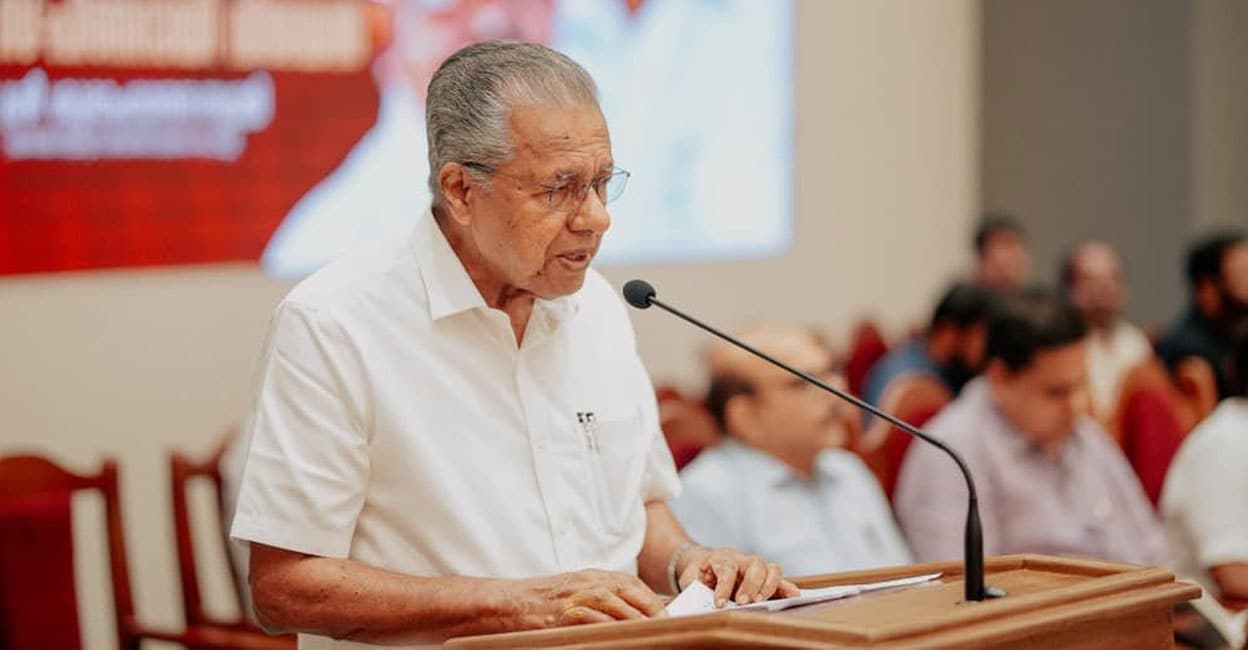 Podium and microphone ‘betray’ Pinarayi again, but this time opposition ...