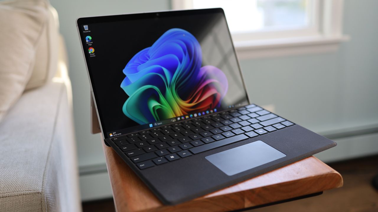 Surface Pro comes roaring back with a powerful Intel mobile CPU in an ...