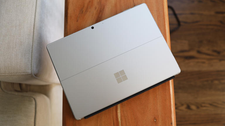 Surface Pro comes roaring back with a powerful Intel mobile CPU in an ...