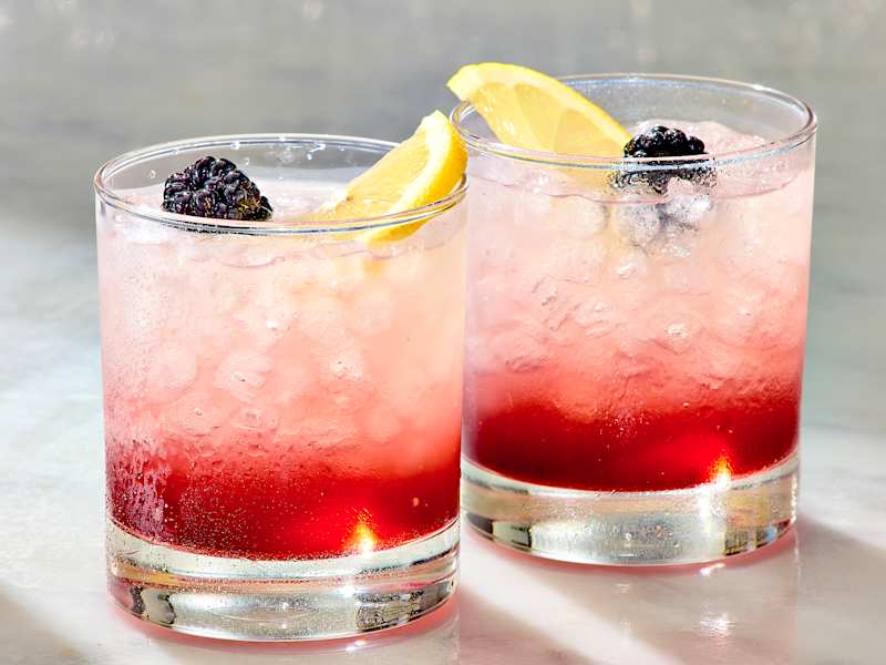 15 easy (and delicious!) cocktails you can make in 5 minutes or less