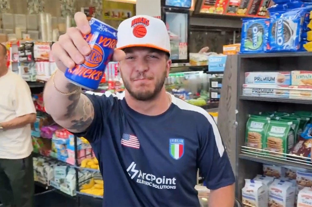 Knicks superfans win seats for Game 2 after frenzied scavenger hunt for ...