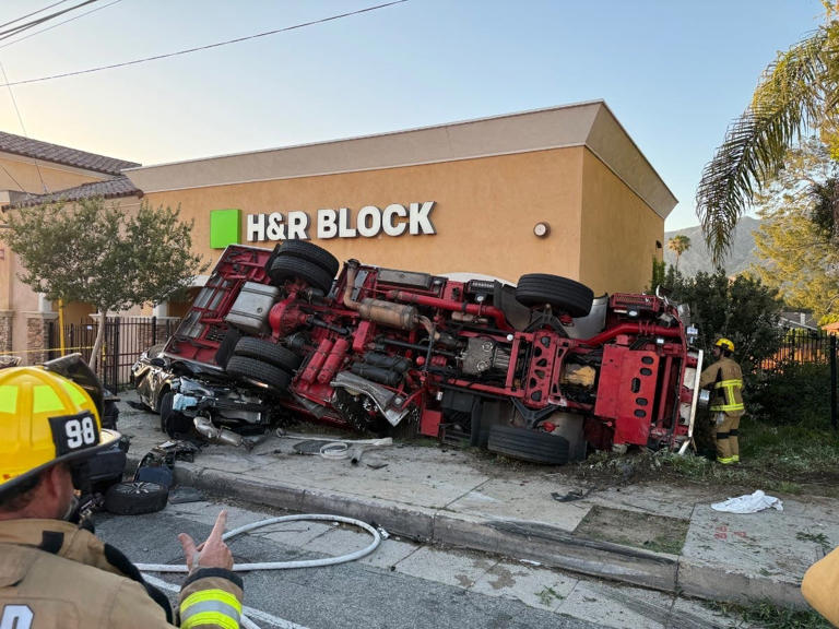 Fire truck tips over while responding to LA blaze, 2 firefighters injured