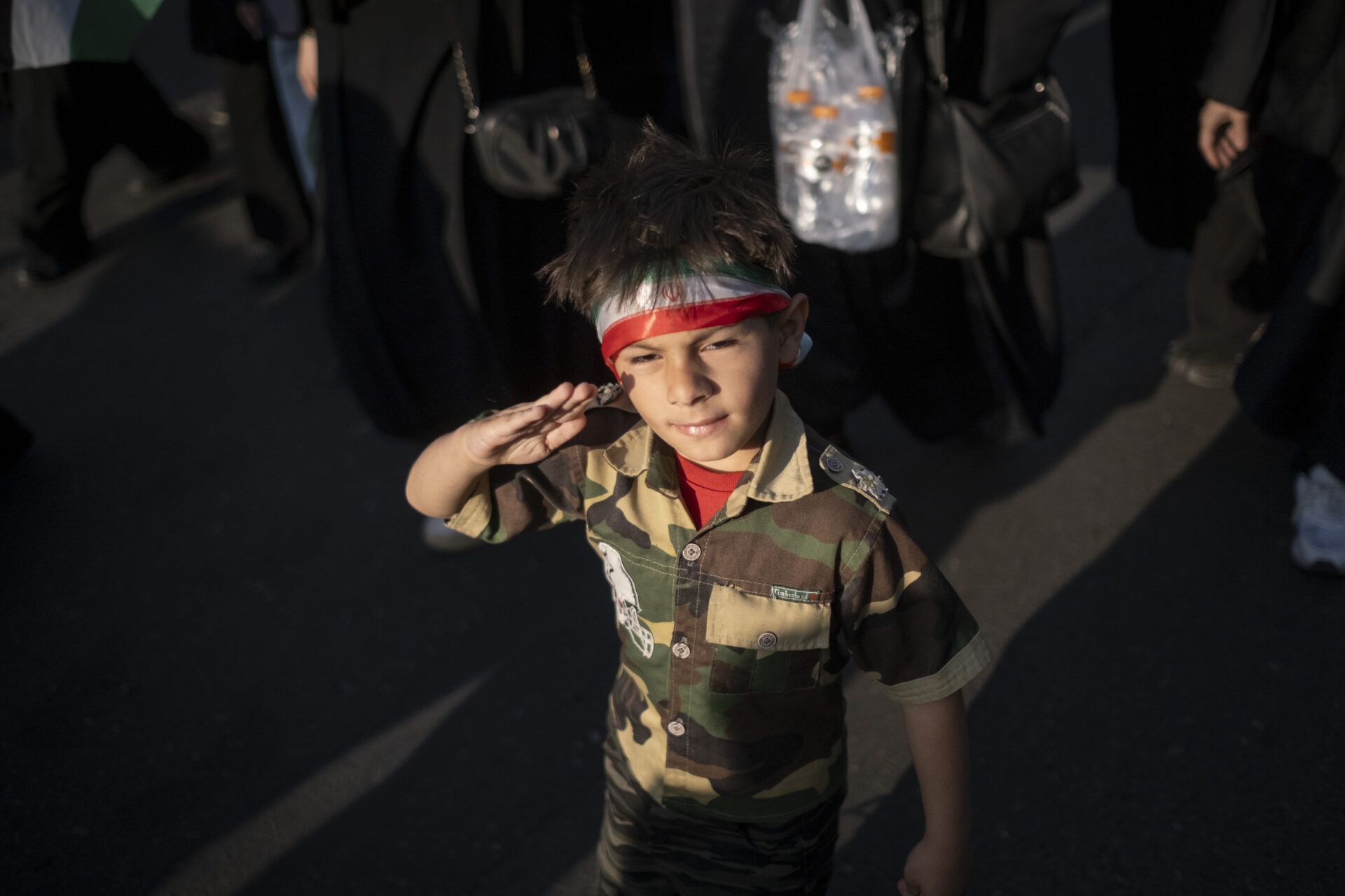 Irã recruta crianças-soldado