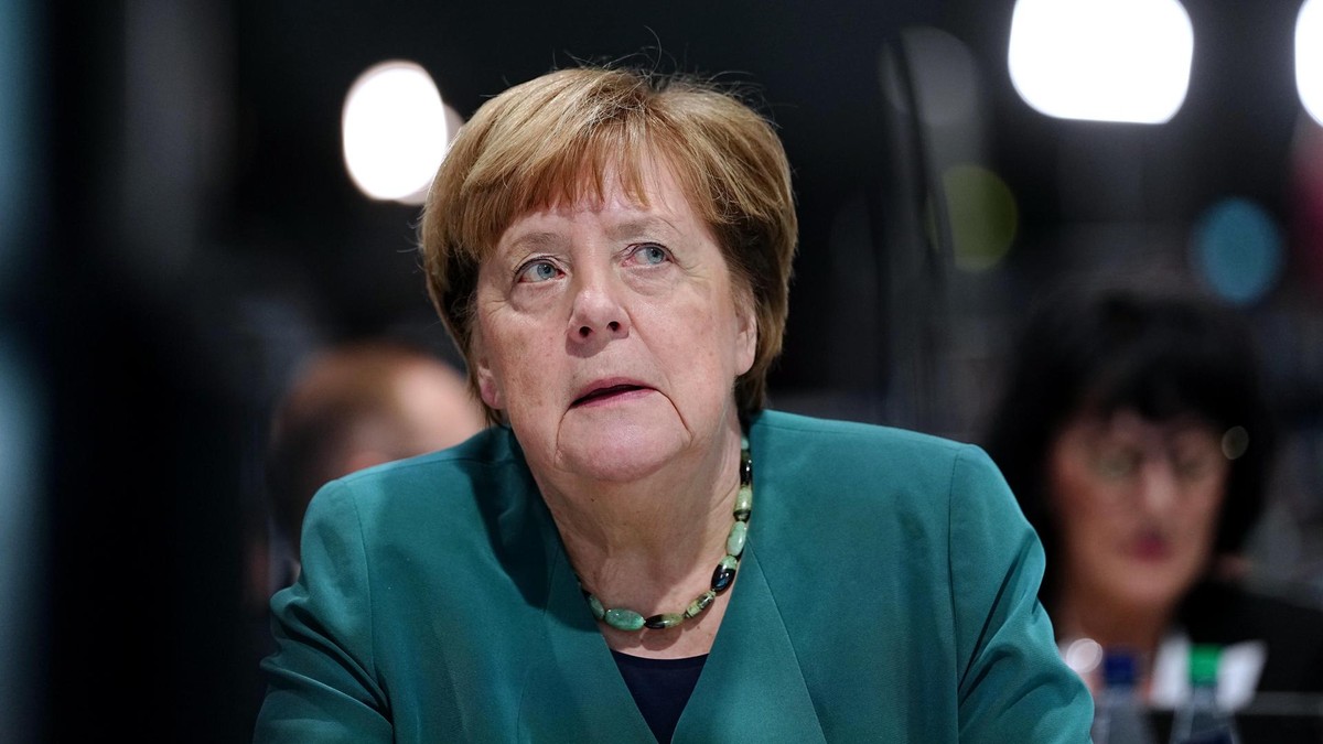 Merkel und das „Sommermärchen“: Wie sie Klinsmann vor der „Bild ...