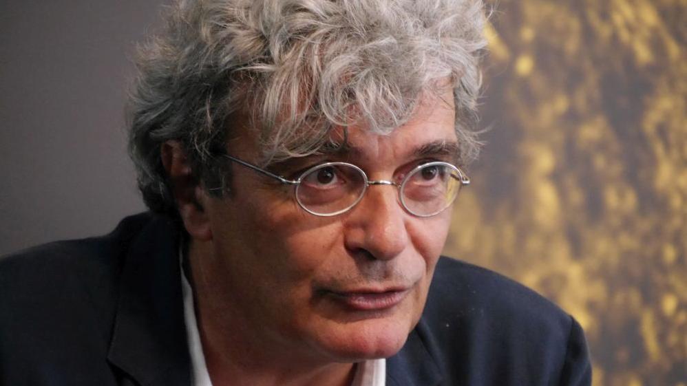 Mario Martone, il suo film proiettato senza consenso in un festival a ...