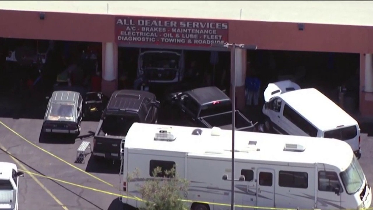 'Call 9-1-1': Glendale store manager helps save woman before police ...