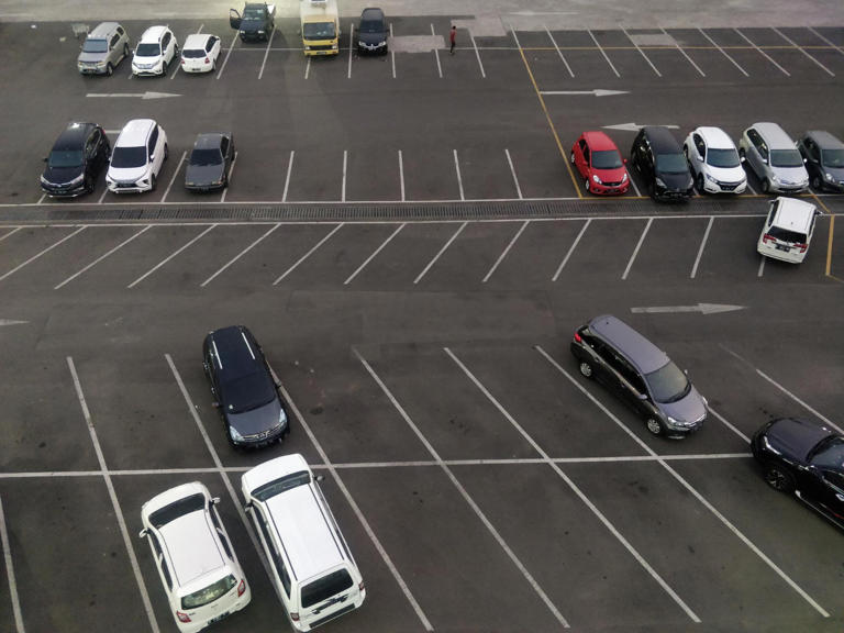 What to know before sleeping overnight at an American highway rest stop