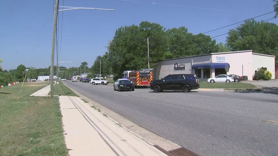 Suspect with rifle locked inside Gastonia home, refuses to come out