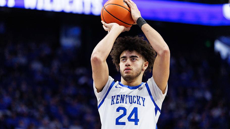 Malachi Moreno has a very tough decision on his hands