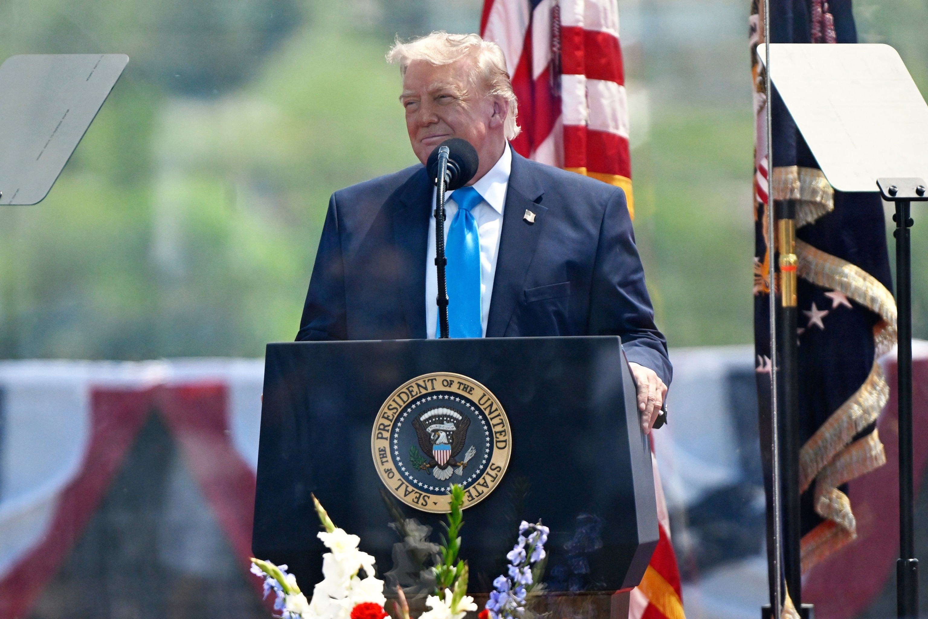 Iran live updates: Trump says US and Iran are 'getting a lot closer' to ...