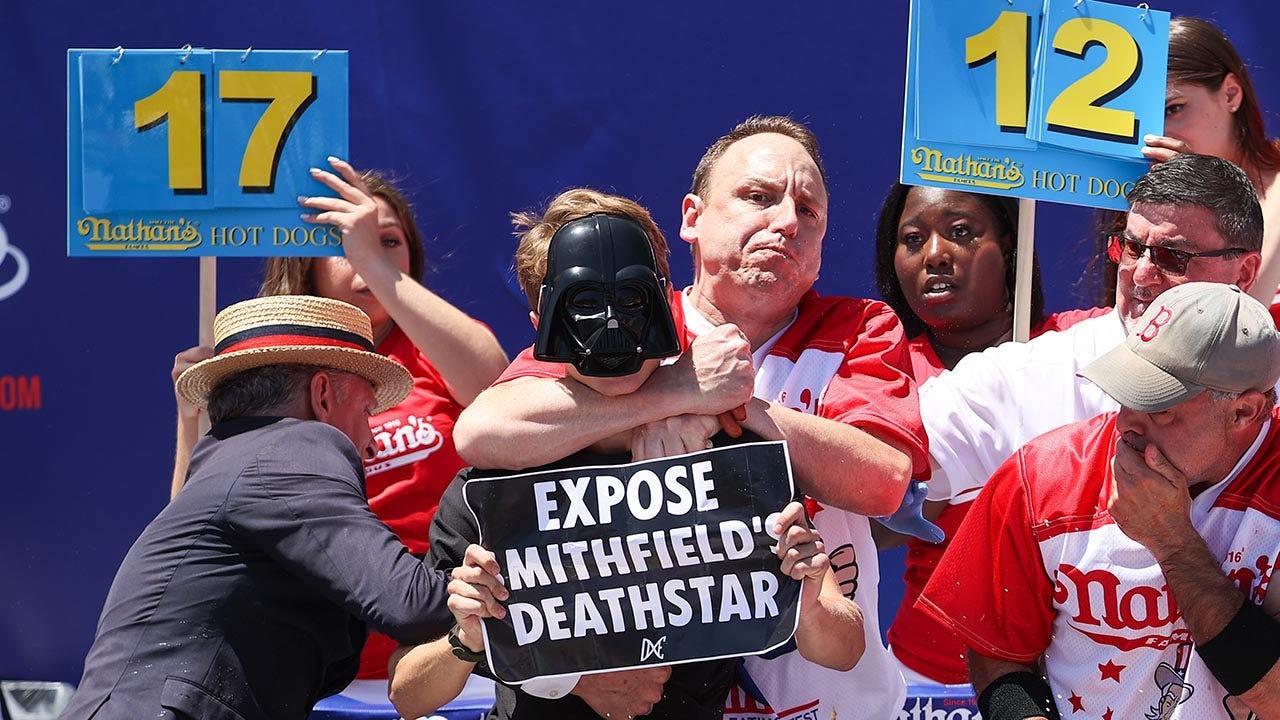 Joey Chestnut will defend Nathan's Hot Dog Eating Contest title on July ...
