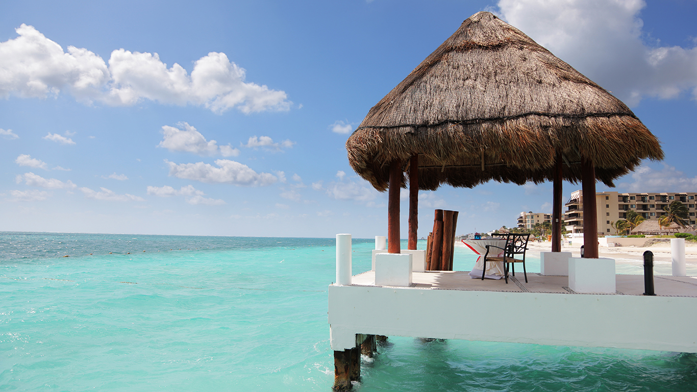 14 things tourists do that Americans find strange
