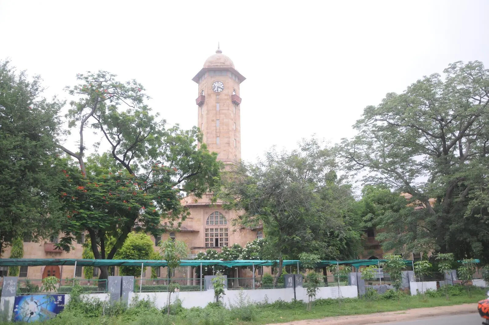 Gujarat University assigns census work to contract employees, triggers row