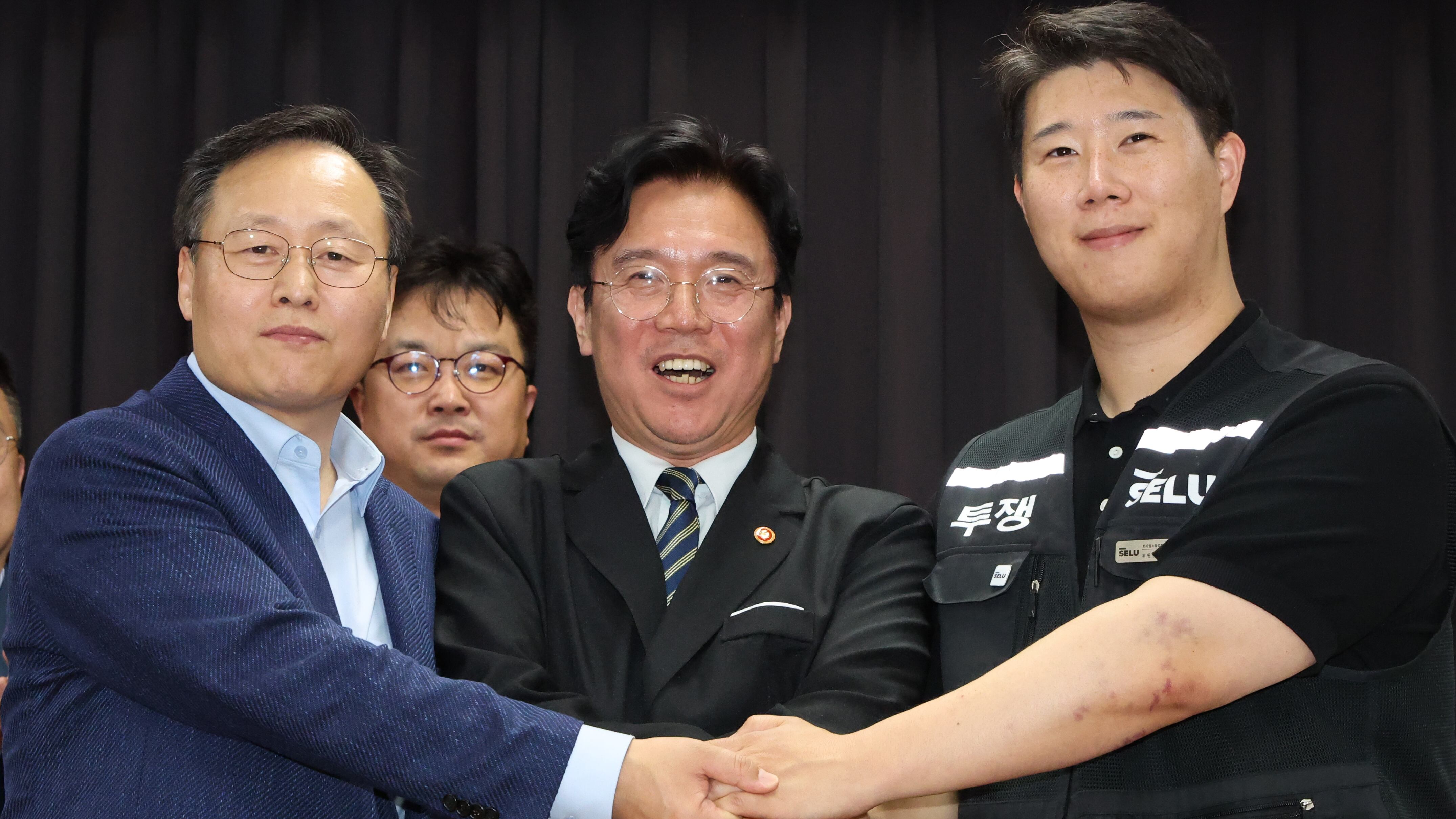 Samsung Electronics averts strike with special stock-based bonus deal