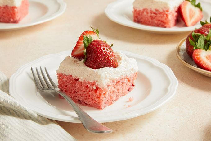 Strawberry sheet cake