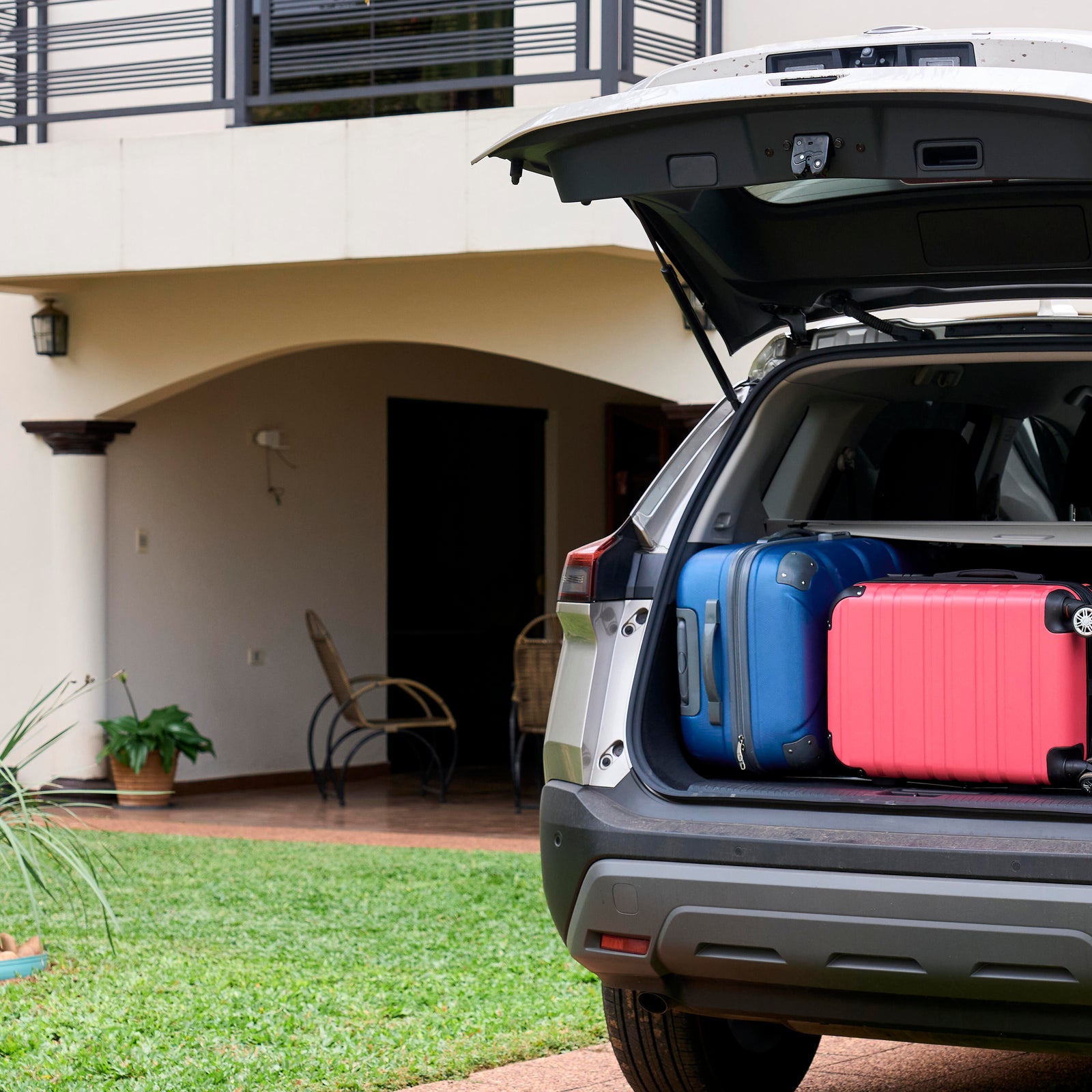 Summer travelers face vacation inflation as airfare, gas prices rise
