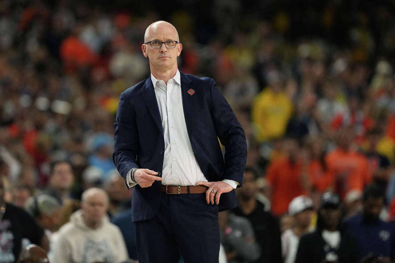 UConn men's basketball bolsters 2026-27 schedule with home exhibition ...