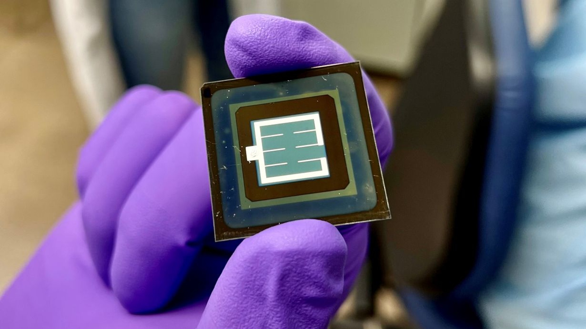 Perovskite solar cells hit 24.3% efficiency with new 10-minute vacuum ...