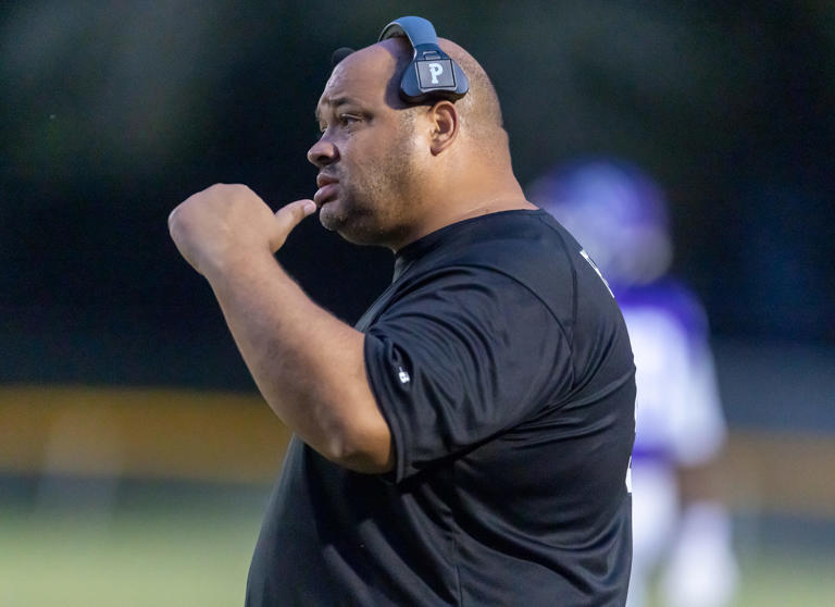 Former Florida football standout Ian Scott resigns as Gainesville High ...
