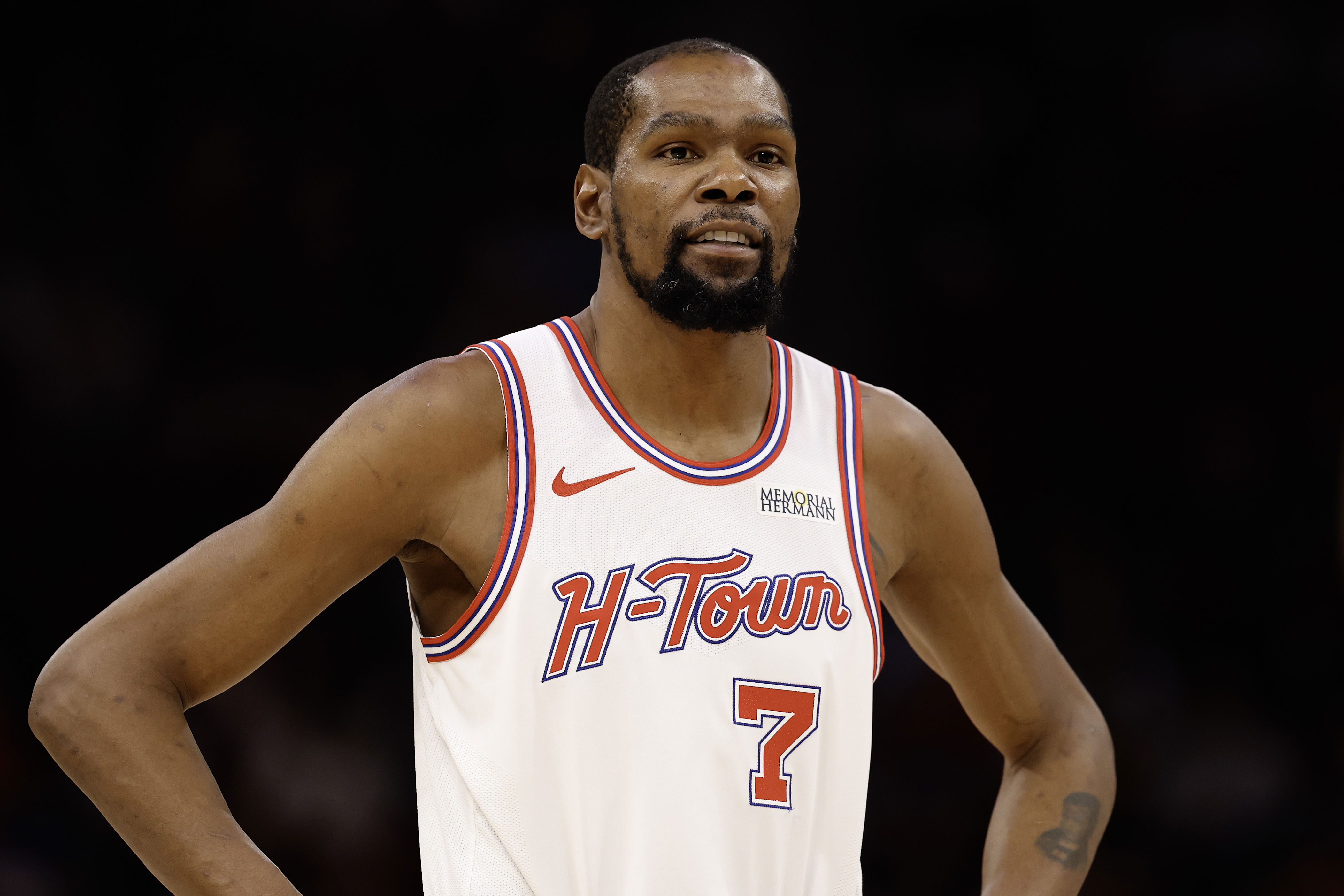 Kevin Durant and 'yes man' Drake co-star in hilarious new Nike ad